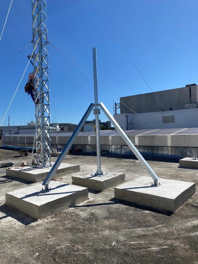 Hot Dip Galvanized Guyed Pole Roof Top Tower Q235 Steel With Related ...