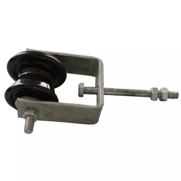 Ceramic Shackle Transmission Line Insulator With Bolt 400V