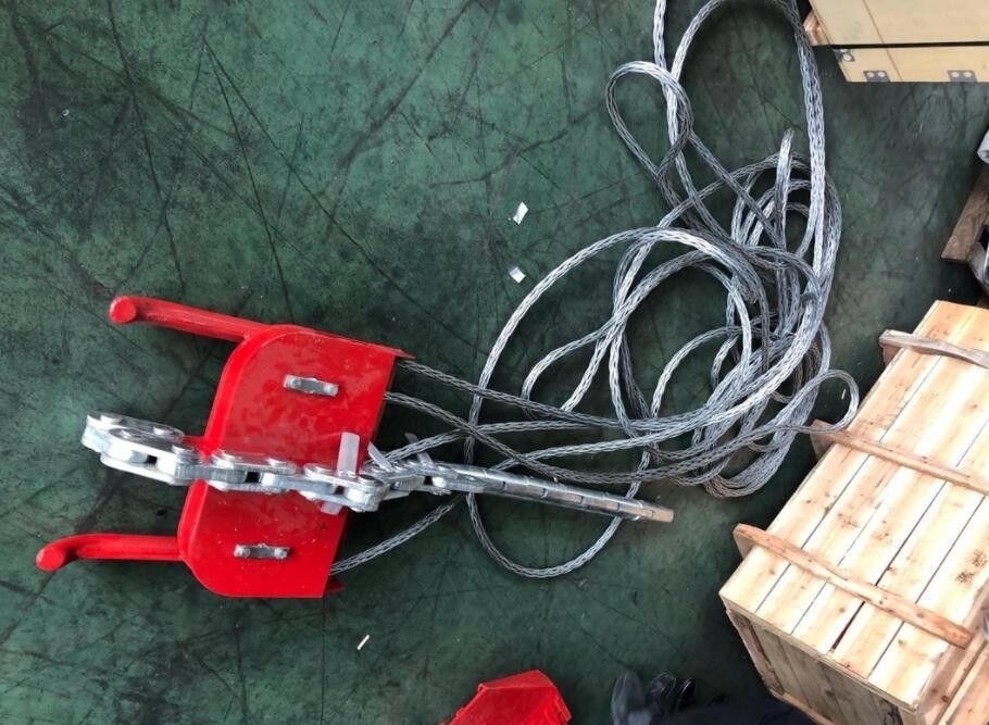 Balance Type Four Bundle Conductors Running Boards 130kn For Overhead ...