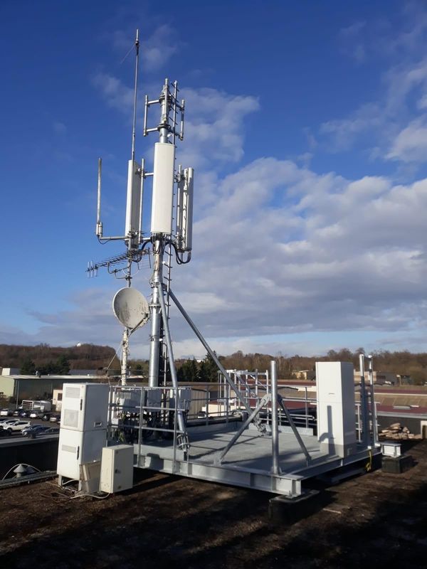 Hot Dip Galvanized Guyed Pole Roof Top Tower Q235 Steel With Related ...